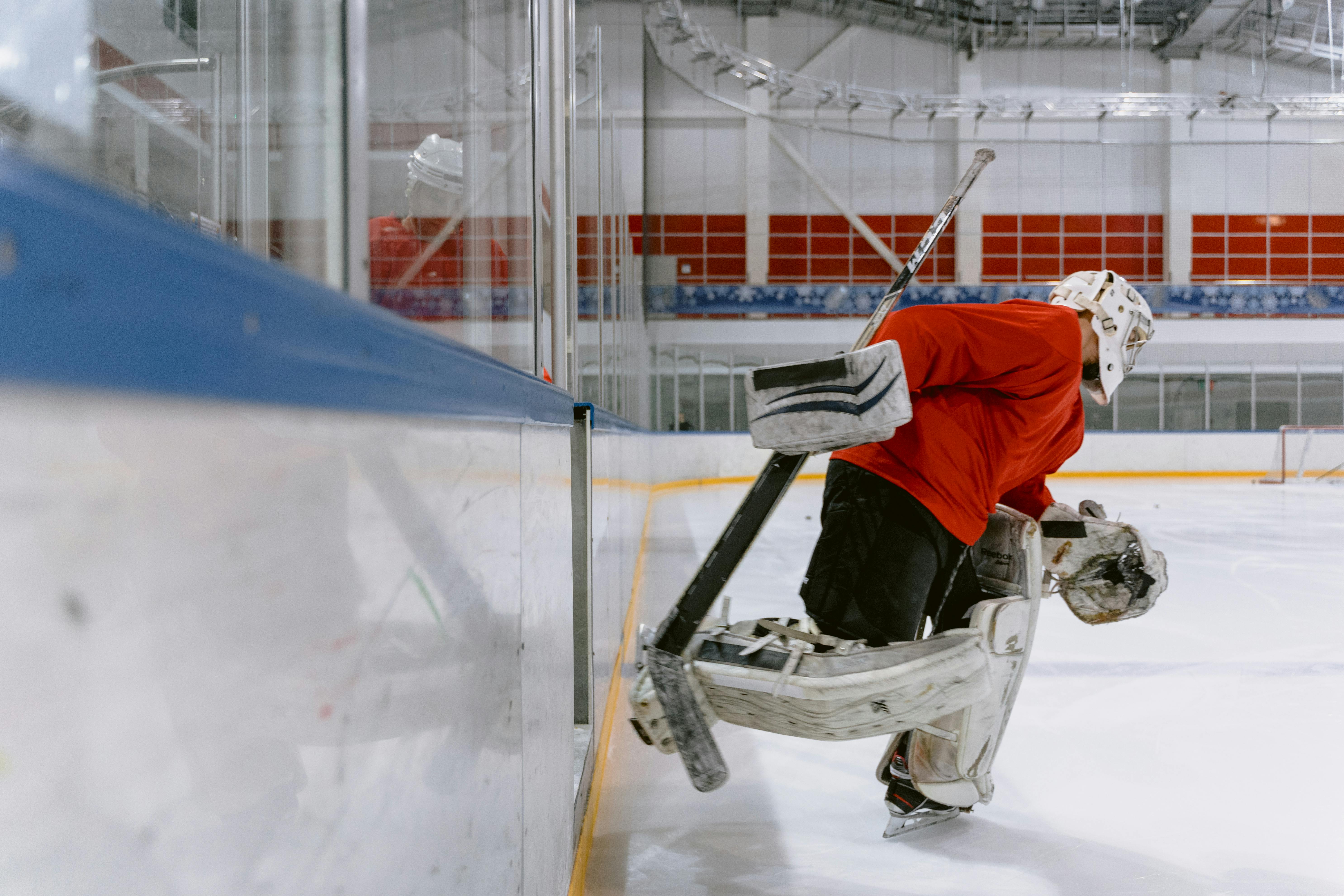 The Science Behind Hockey: Skating, Slapshots, and Slippery Science ...